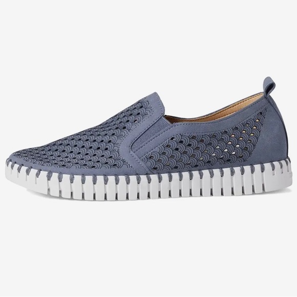 Shoes | Isle Jacobsen Tulip 14 Blue Womens | Poshmark